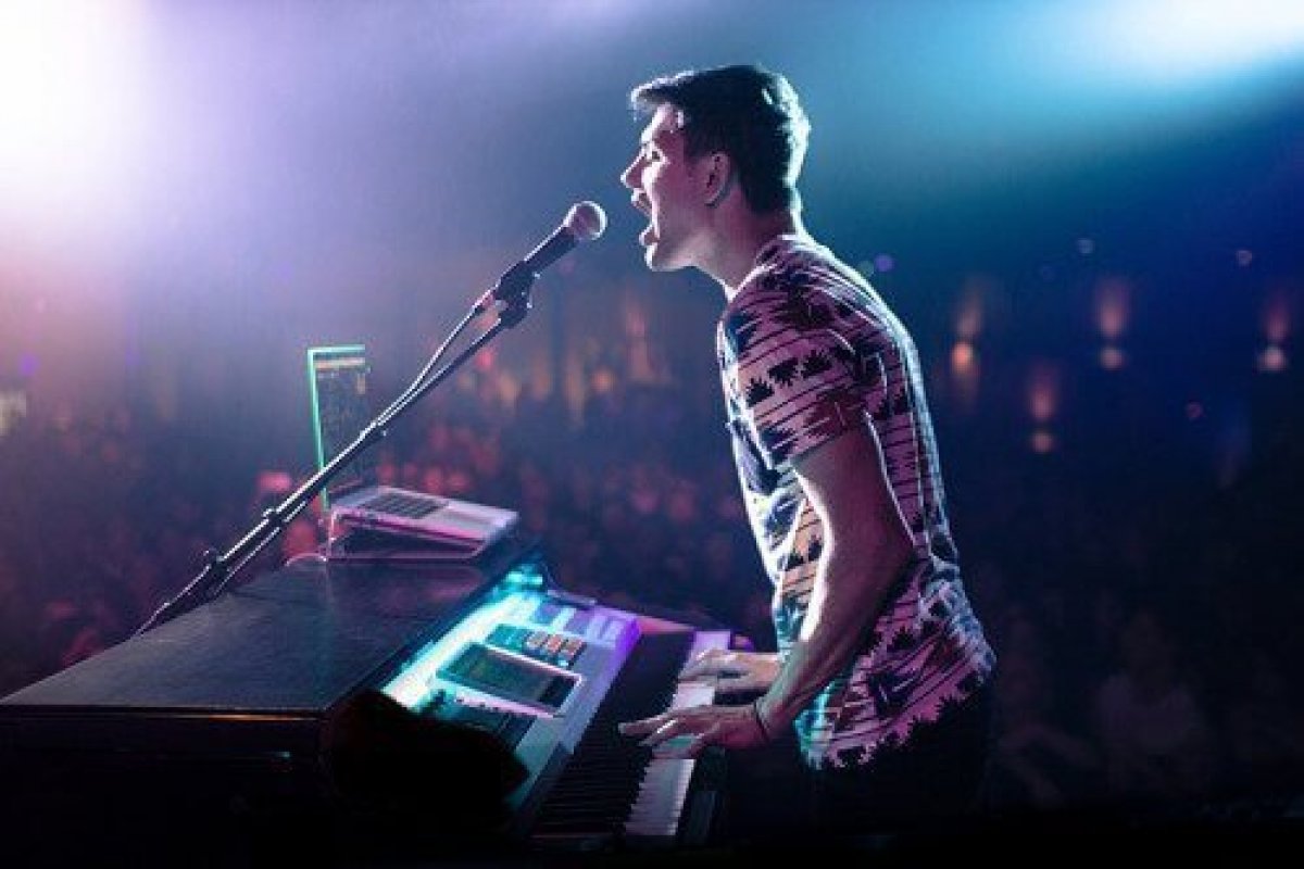 Best Headphones For Digital Piano Every Pianist Needs 2025