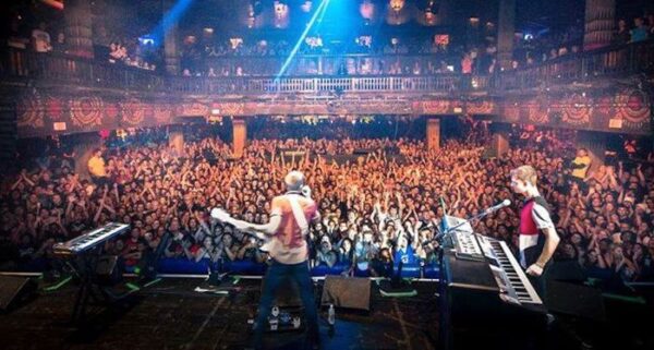 How To Make A Piano Shell For Your Keyboard - DIY